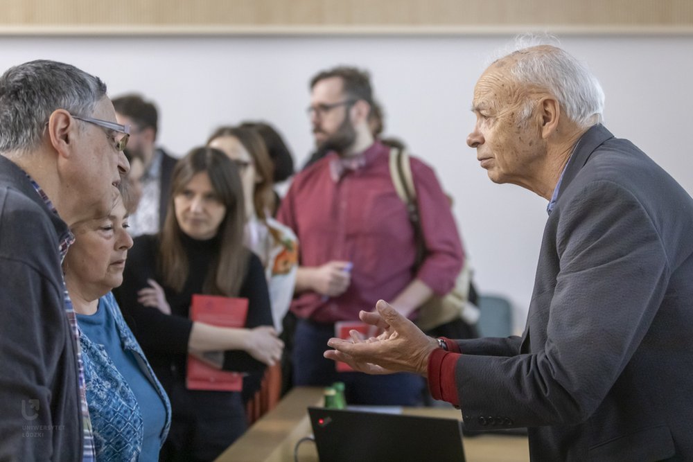 Prof. Peter Singer o najważniejszych pytaniach współczesnej etyki ...