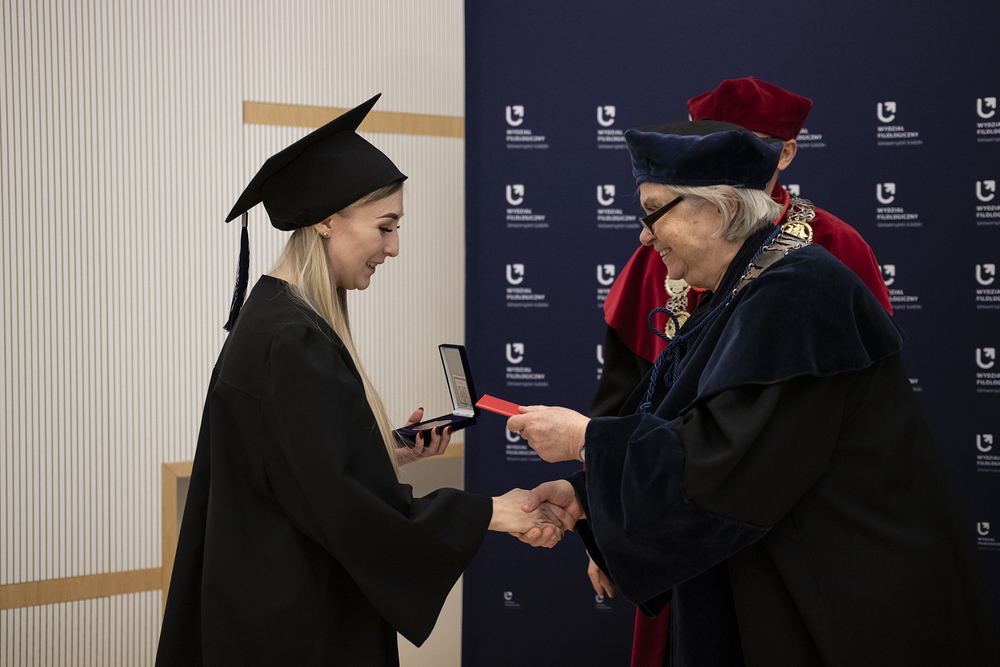 Birety znowu pofrunęły w górę. Kolejna Gala Absolwentów za nami ...