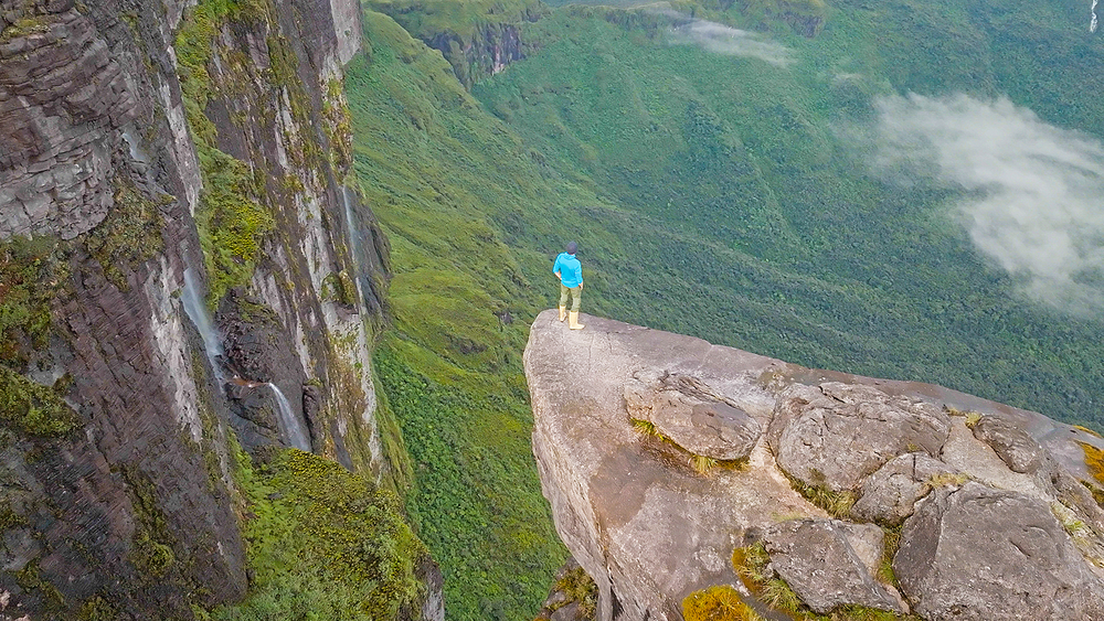 A new species of snake dedicated to prof. Andrzej Kruk!